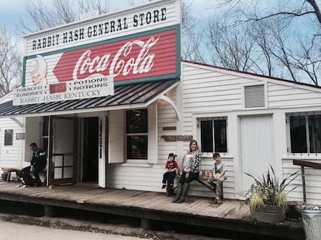 Mom Report: Rabbit Hash General Store - Cincinnati Family Magazine